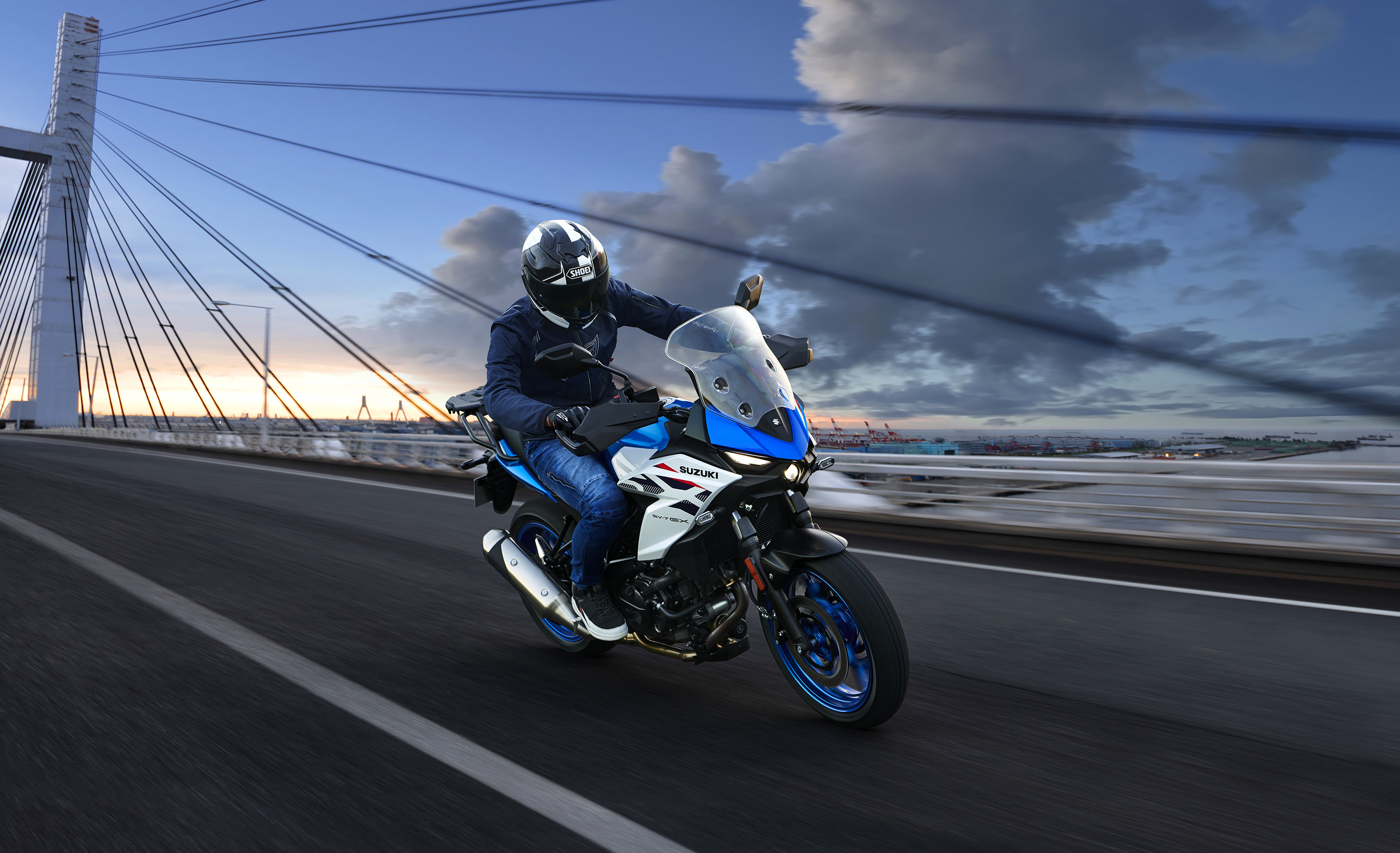 Suzuki - SV-7GX